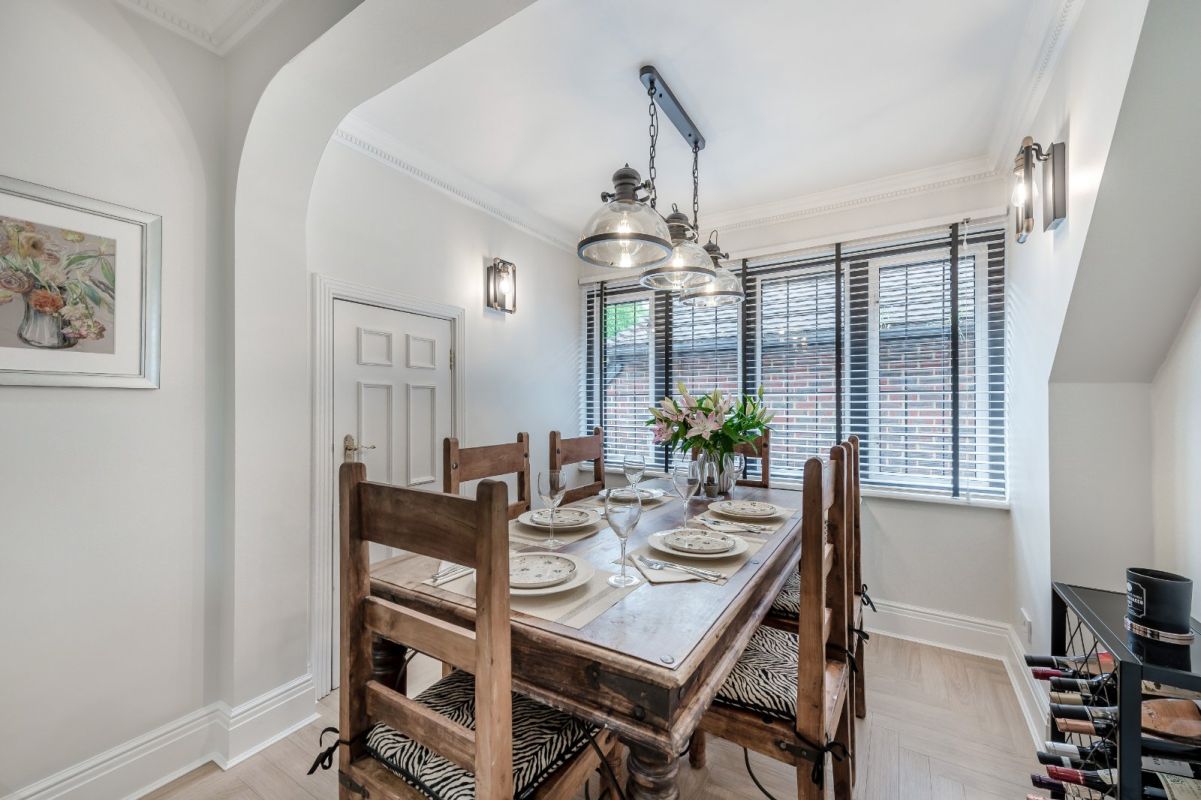 Cockfosters Road | Strutt & Parker