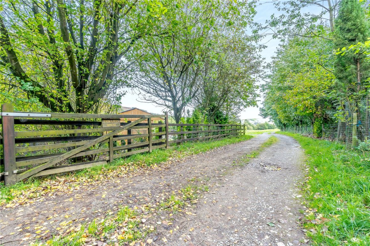 Chop Gate | Strutt & Parker