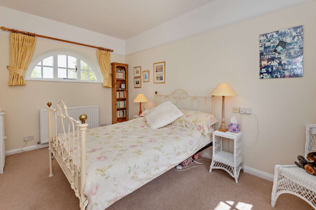 Pickhurst Road | Strutt & Parker